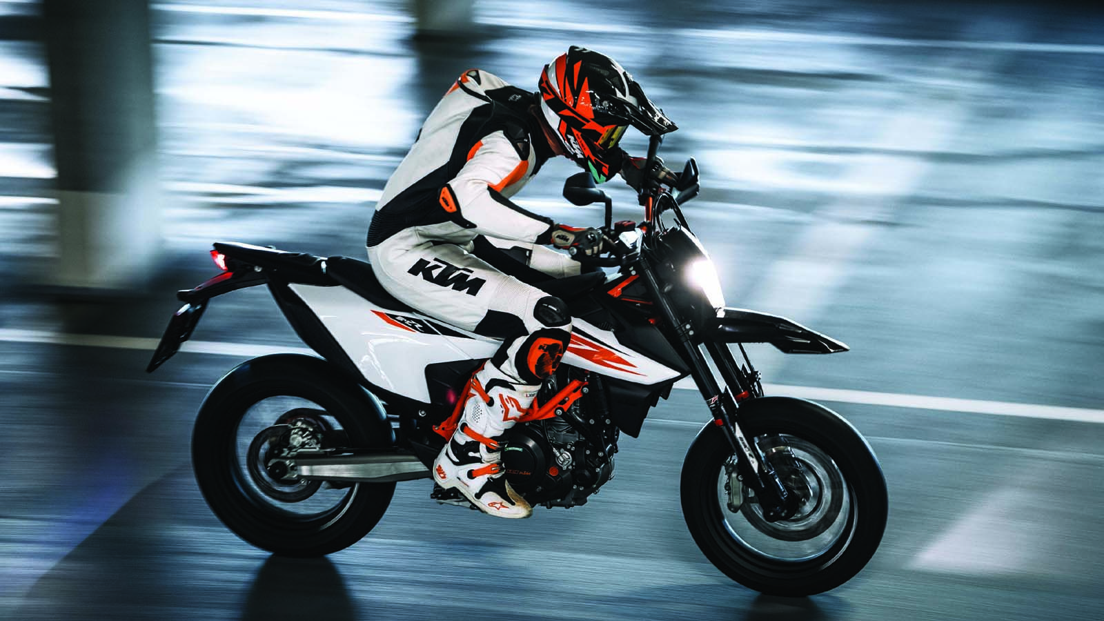 Νέο ΚΤΜ 690 SMC R - ktm