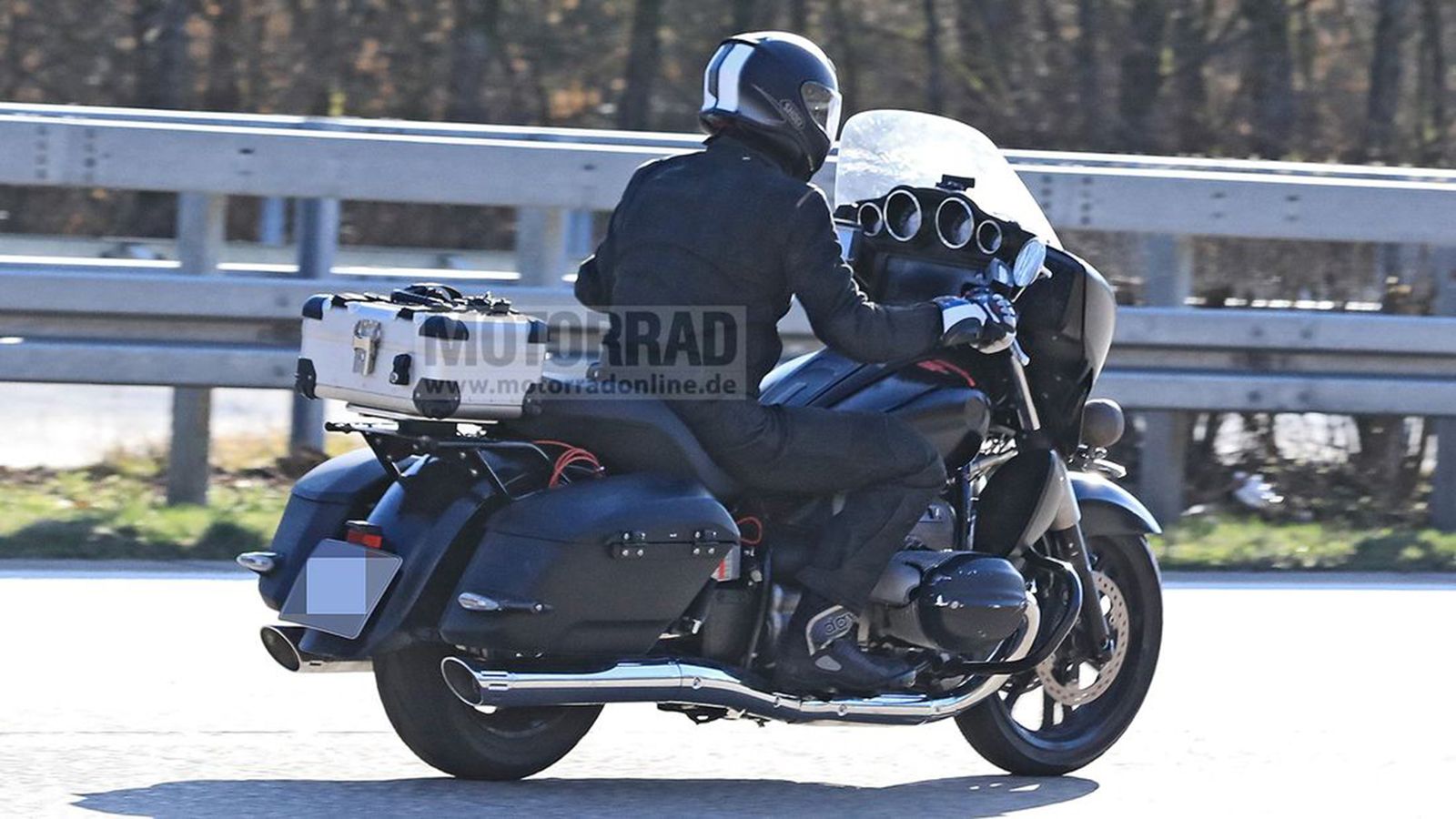 BMW R1800 Tourer: Να οι πρώτες φωτογραφίες - bmw