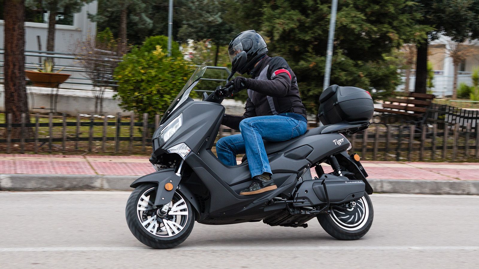 EFUN Tiger 8211 Test: Το πρώτο ηλεκτροκίνητο GT Εμφάνιση-ποιότητα - esf ...