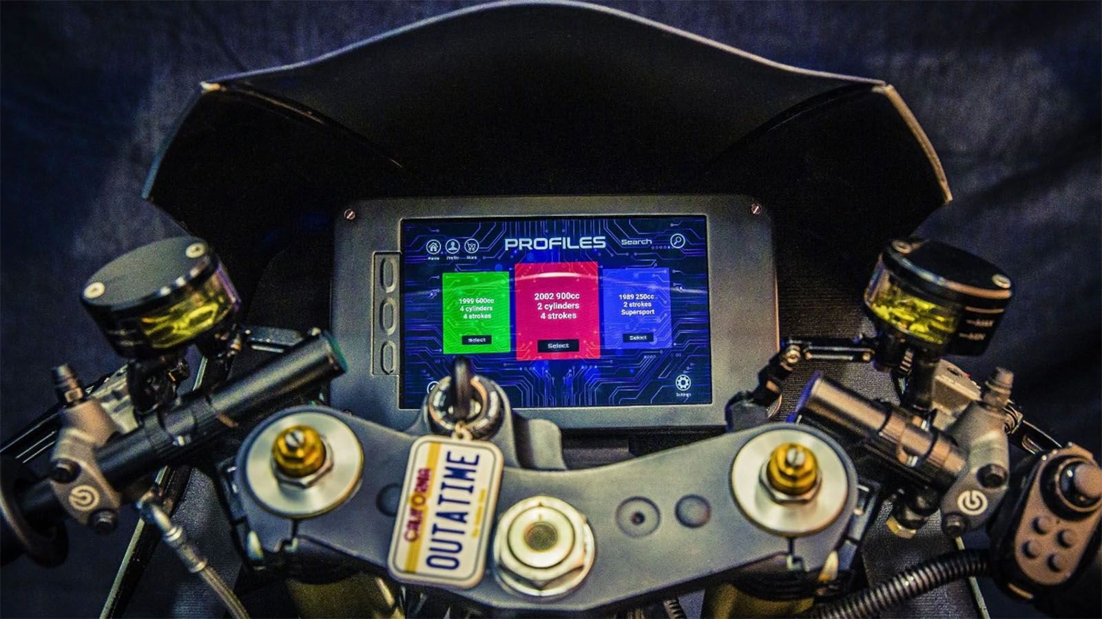 Emula: Η ηλεκτροκίνητη με τα πολλά πρόσωπα