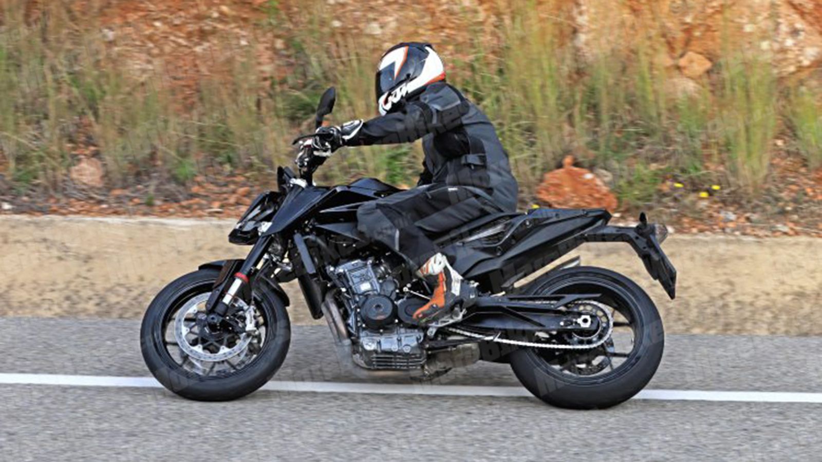 KTM 790 Duke R: Κι άλλες φωτογραφίες! - ktm