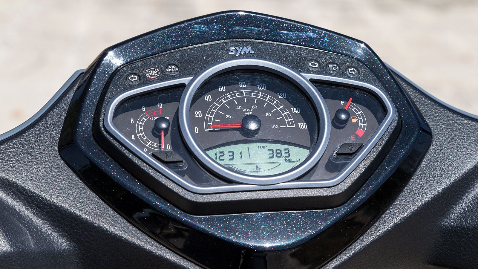 SYM HD 300 ABS / TCS Euro5 Test: Έτοιμο για κυριαρχία Σχεδίαση - - sym hd