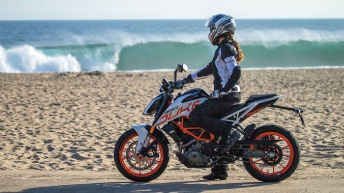 Η KTM διοργανώνει test ride event αποκλειστικά για γυναίκες - bajaj ...