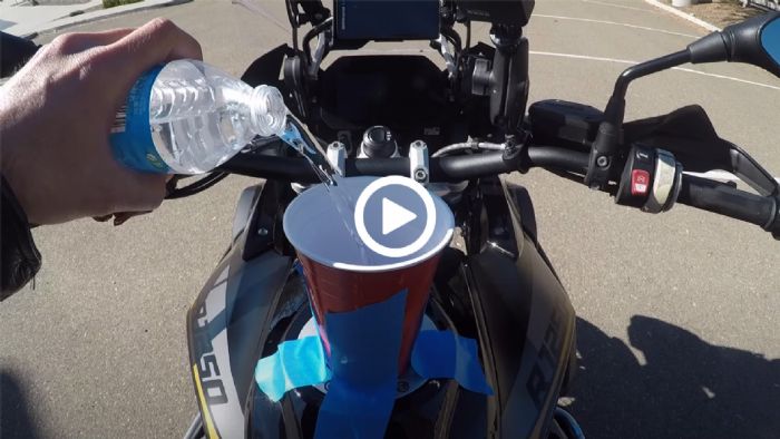 VIDEO: Το «Motojitsu Challenge» με τη μοτοσυκλέτα και το... ποτήρι!